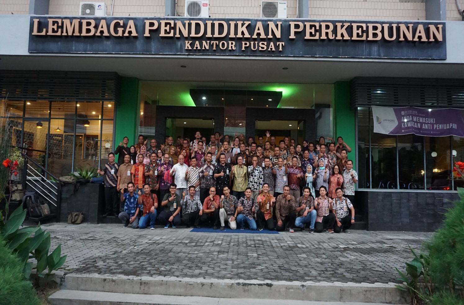 Seger Budiarjo : Pentingnya Leadership, Transformasi serta implementasi ...